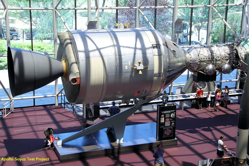 Apollo 11 Command Module CM Columbia: Modul der Mondmission Apollo 11