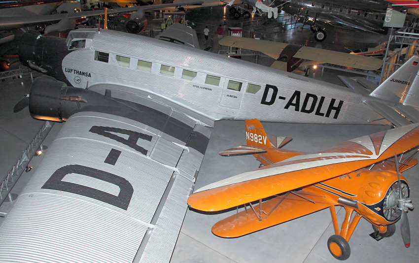 Junkers Ju 52/3m (CASA 352L): Die in Spanien gebauten JU-52 wurden als ...