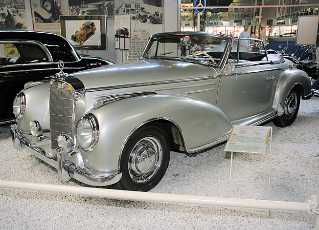 Mercedes Benz 300 SC Roadster (Auto)