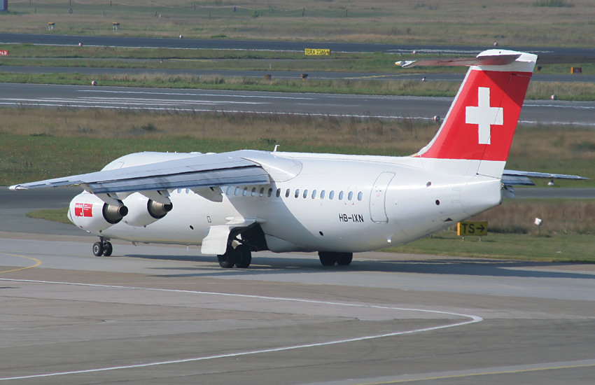 Avro RJ-85 - mittelgroßer Hochdecker mit 4 Triebwerken
