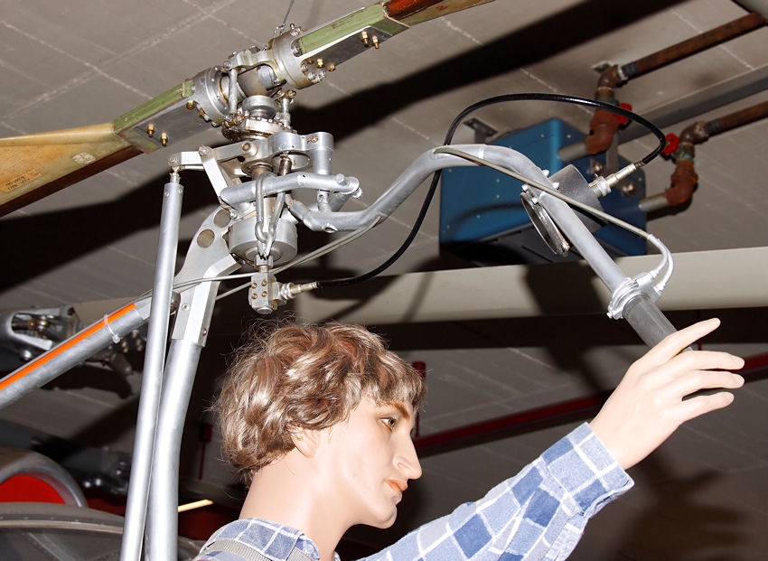 Derschmidt: Schlepp-Tragschrauber aus hochwertigen Bölkow-Rotorblättern