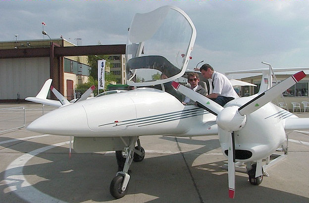Diamond DA 40 Twin Star - Flugzeug mit 2 Turbodiesel