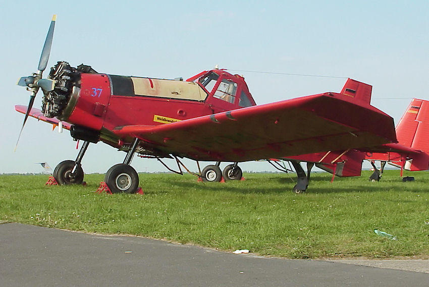 PZL Mielec M 18 Dromader: Agrarflugzeug und Löschflugzeug des ...