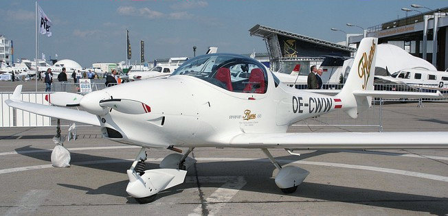 Aquila 210 - In Faserverbundbauweise gefertigtes Reiseflugzeug
