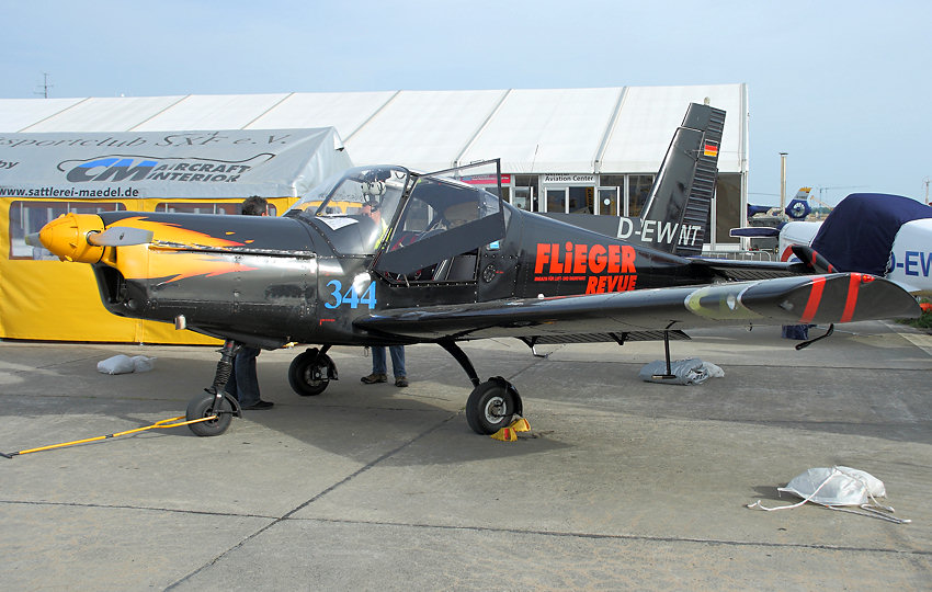 Zlin Z-42 - Airshow-Team der FLIEGER REVUE