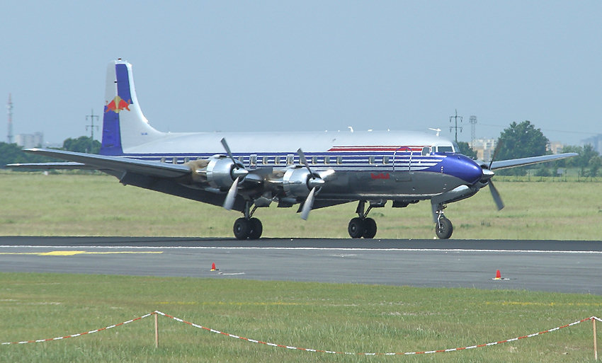 Douglas DC-6 der Flying Bulls - ehemals Luxusflugzeug des Staatschefs Tito