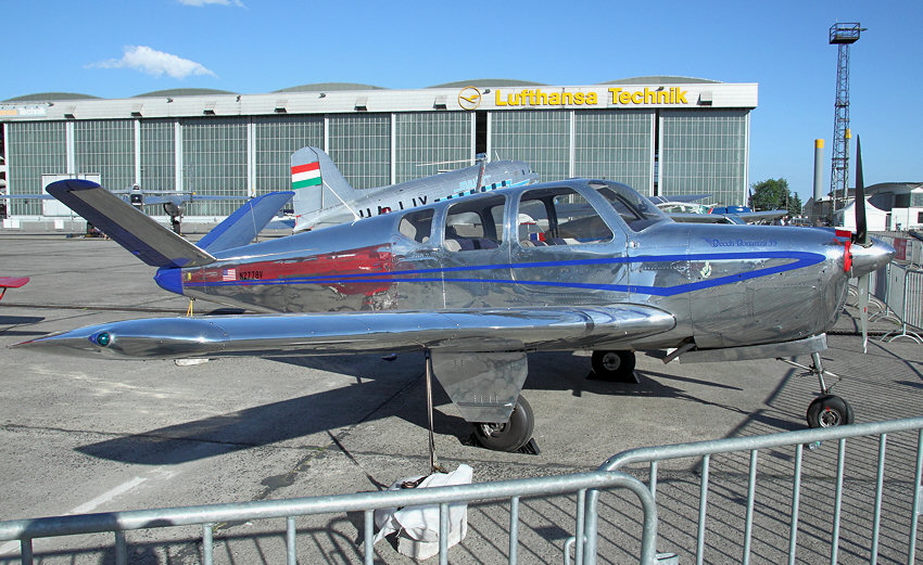 Beechcraft Bonanza 35 Straight: Flugzeug von 1947 mit V-Leitwerk