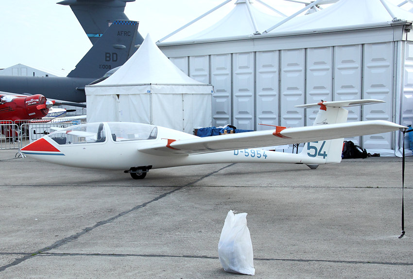 Grob G-103 TWIN Astir: Segelflugzeug der Akademischen Fliegergruppe TU ...