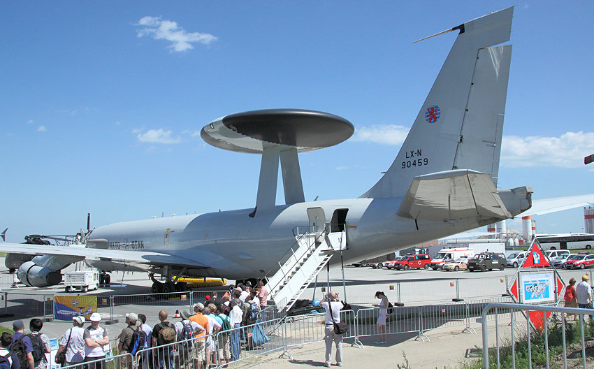 Boeing E-3A Sentry AWACS: Aufklärungs- und Leitzentrale der NATO (AWACS ...