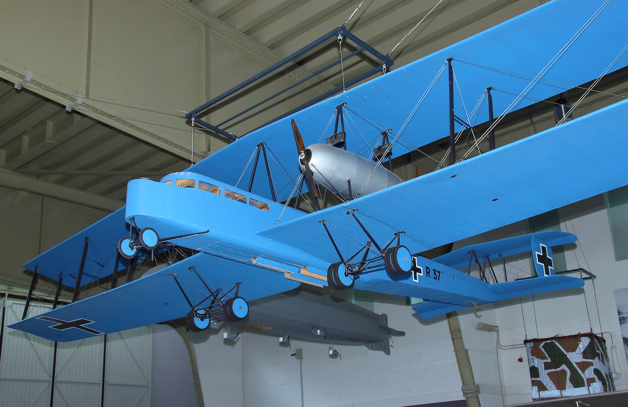 ZEPPELIN-STAAKEN R-TYP