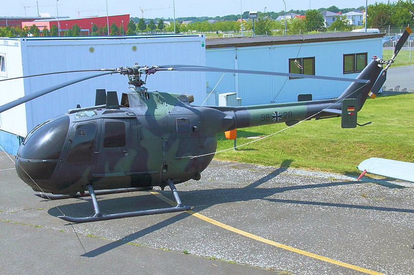 MBB BO 105 M (VBH): 1. Hubschrauber mit starrem, gelenklosen ...