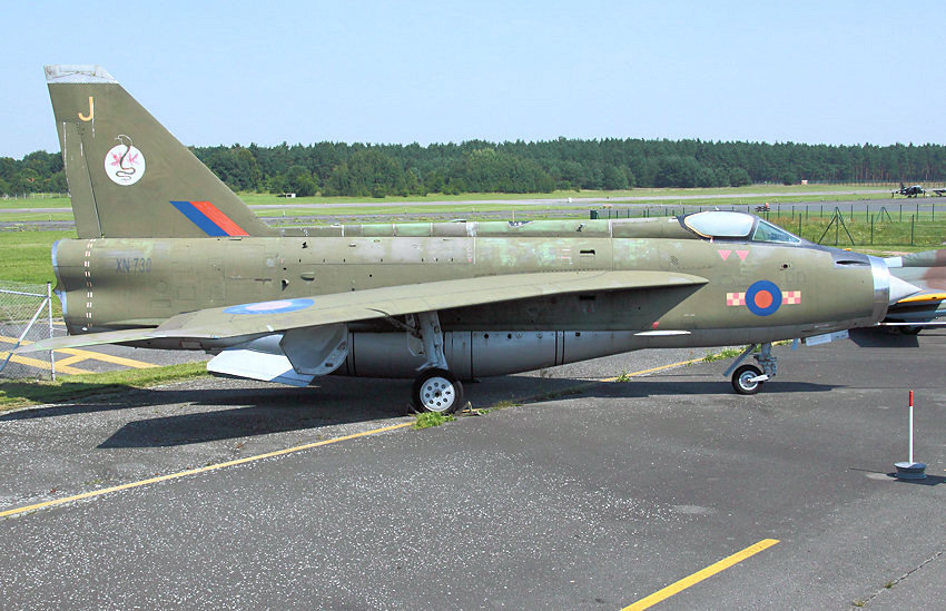 English Electric (BAC) Lightning F Mk.2A: Allwetter-Abfangjagdflugzeug ...