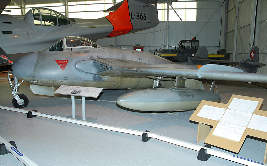 de Havilland DH 112 Venom: Das Jagdflugzeug ist eine Weiterentwicklung ...