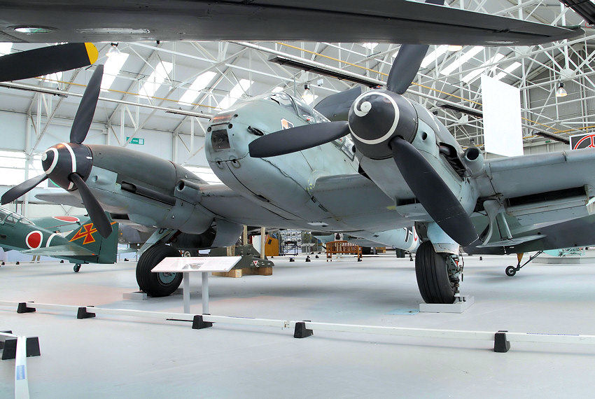 Messerschmitt Me 410 Hornisse - Kampfflugzeug der Klasse Zerstörer