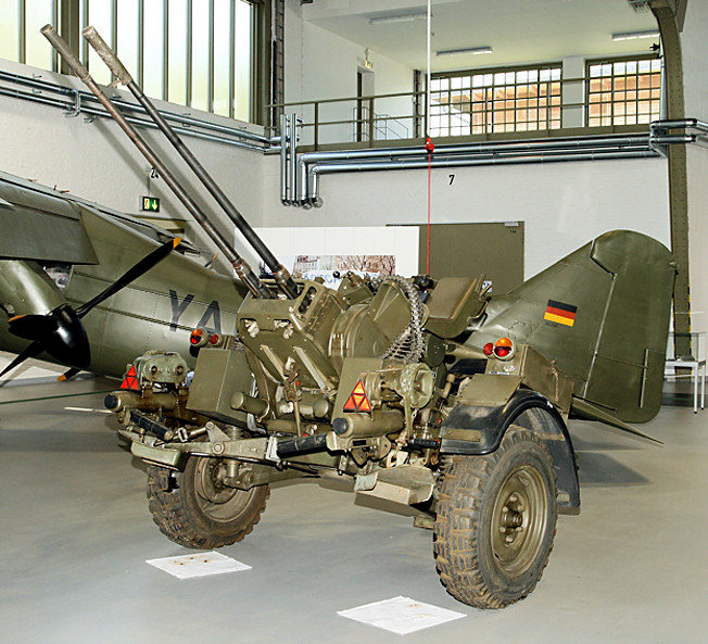 Flak 20 mm Zwilling-Flugabwehrkanone - ab 1972 bei der Luftwaffe