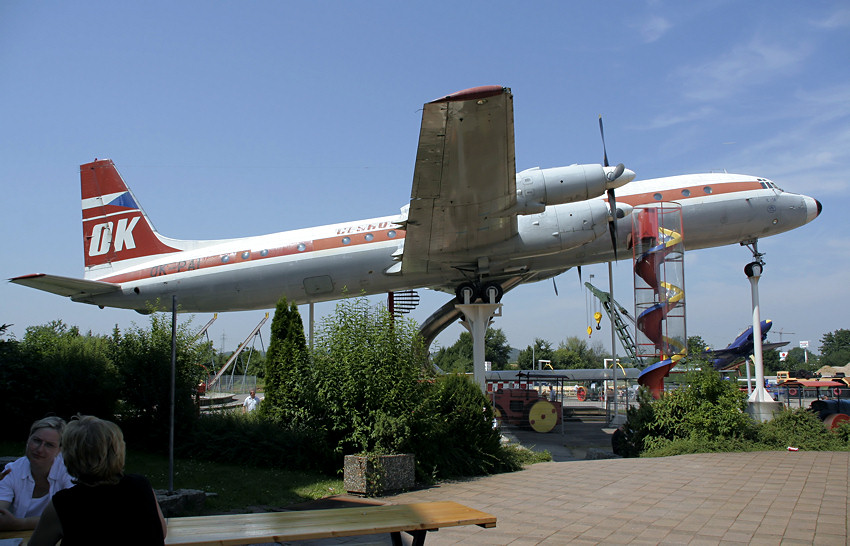 Iljuschin IL-18 - Passagierflugzeug mit Turbopropantrieb und ...