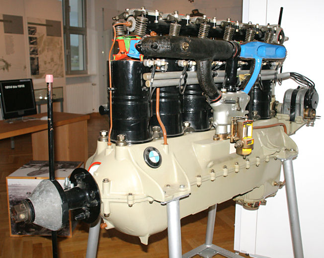 Flugmotor BMW III - 6-Zylinder-Reihenmotor von 1917