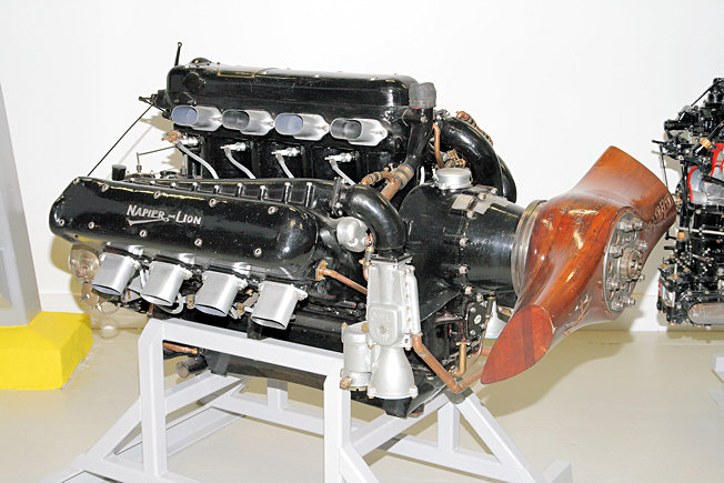 Napier Lion - 12 Zylinder-Flugmotor in W-Anordnung