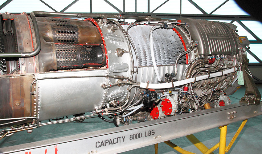 Strahltriebwerk J79-GE-11A - 1. Einwellen-Triebwerk mit 17 Verdichterstufen