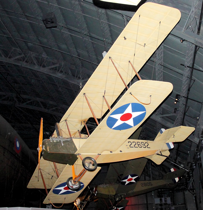 Standard J-1: Trainingsflugzeug der USA von 1916 der Standard Aircraft ...