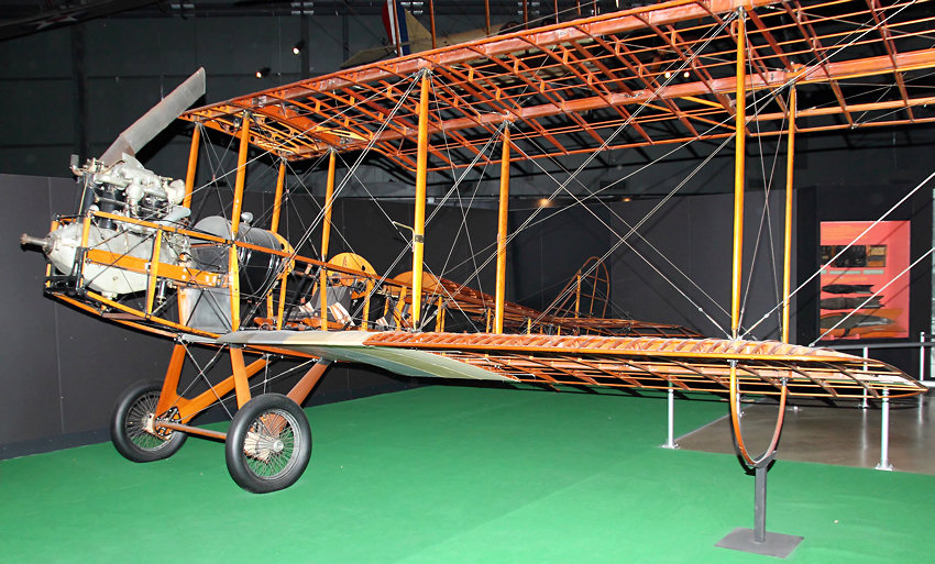Standard J-1: Trainingsflugzeug der USA von 1916 der Standard Aircraft ...