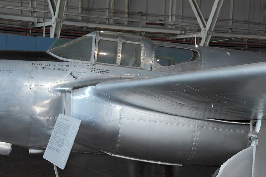 Bell P-59B Airacomet: Das erste strahlgetriebene Flugzeug der USA von 1942