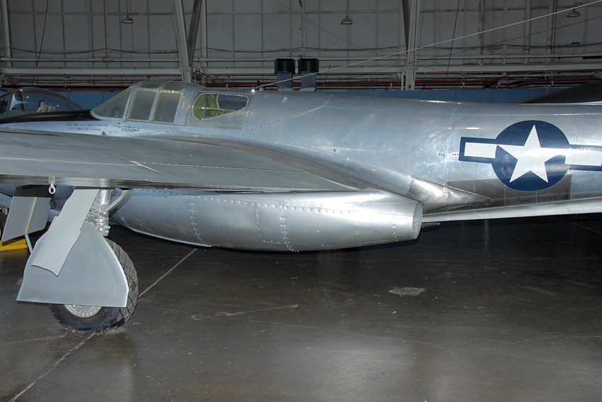 Bell P-59B Airacomet: Das erste strahlgetriebene Flugzeug der USA von 1942