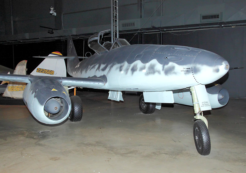 Messerschmitt Me 262A Schwalbe: Das erste serienmäßig einsatzfähige ...