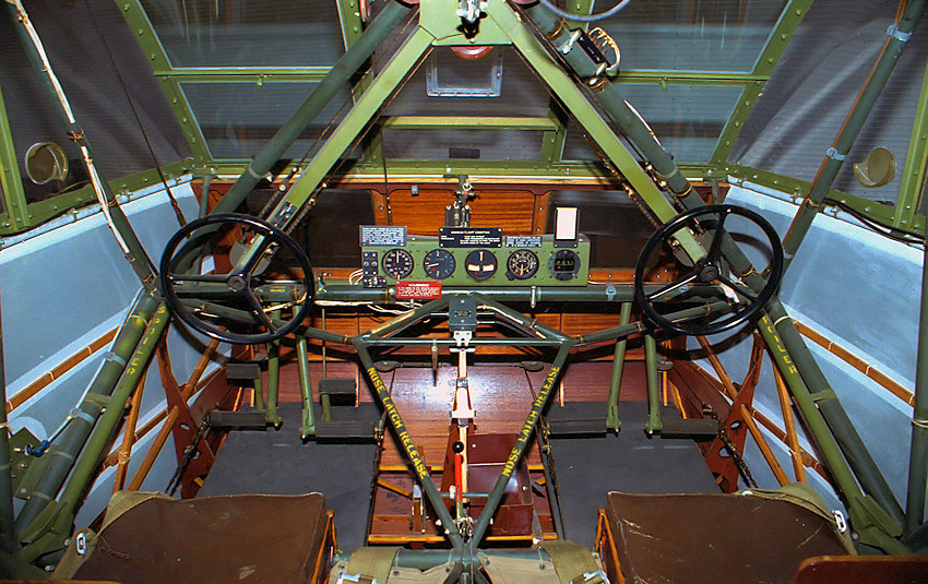 Waco CG-4A Hadrian: Lastensegler der USA im Zweiten Weltkrieg für 13 ...